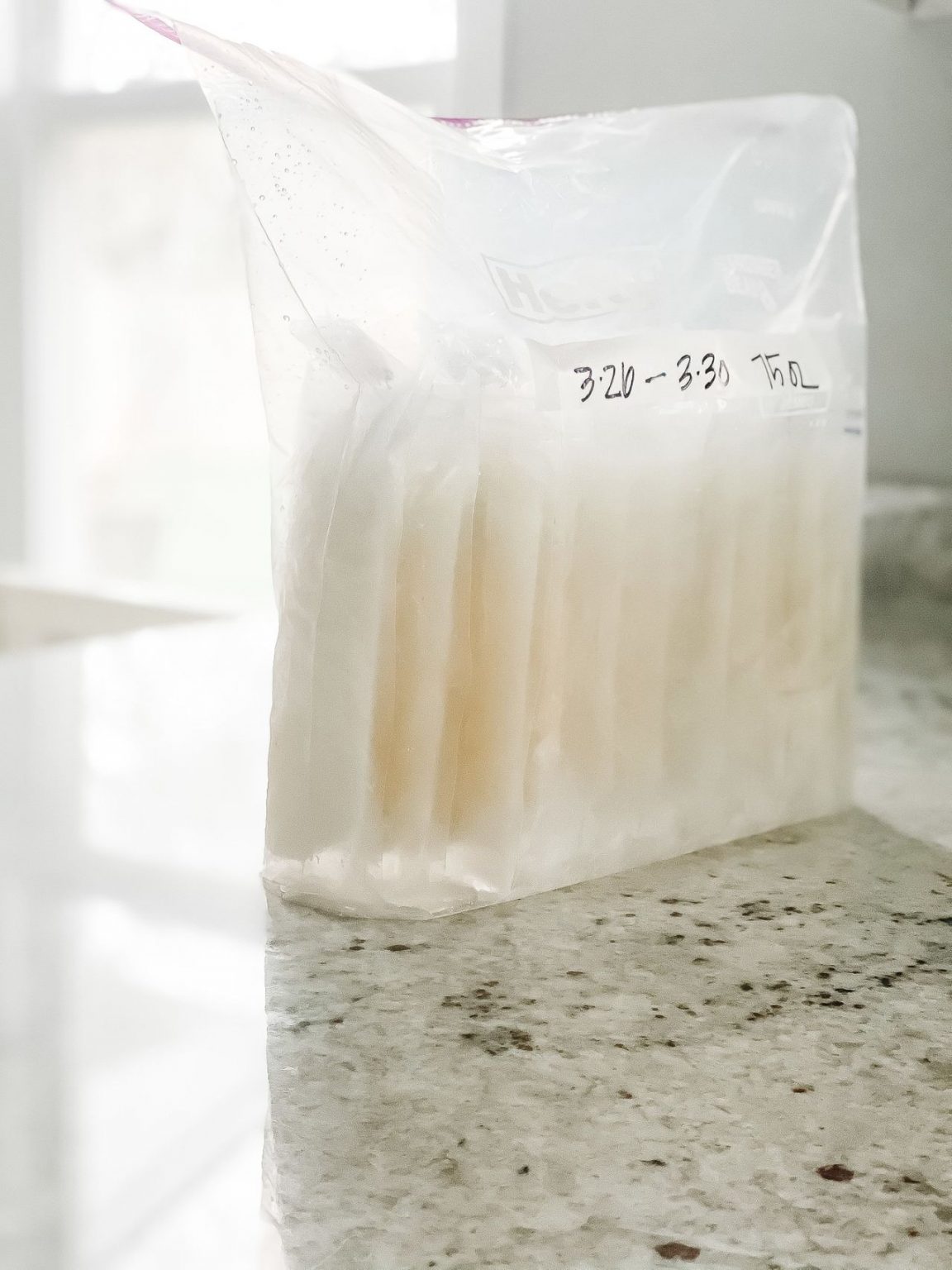 How to store breast milk - Bumblebaby