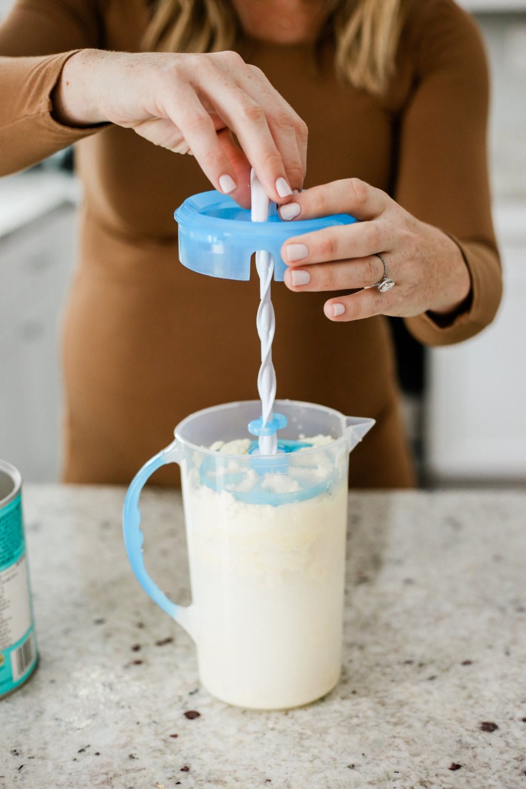 Tips for choosing an infant formula from NICU RNs - Bumblebaby