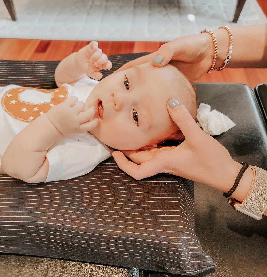 3 ways a pediatric chiropractor can help your newborn - Bumblebaby