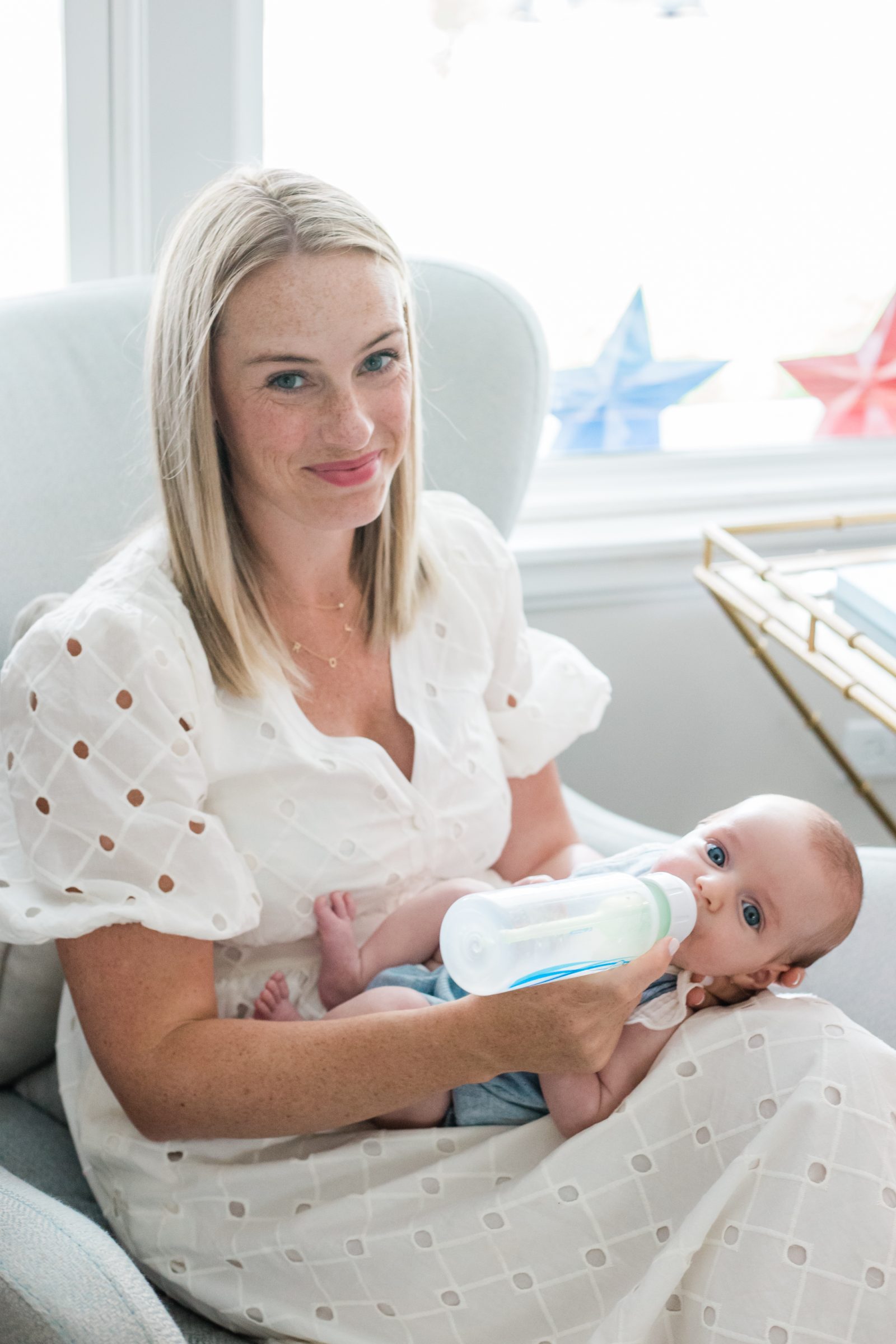Correctly bottle feeding your baby - Bumblebaby